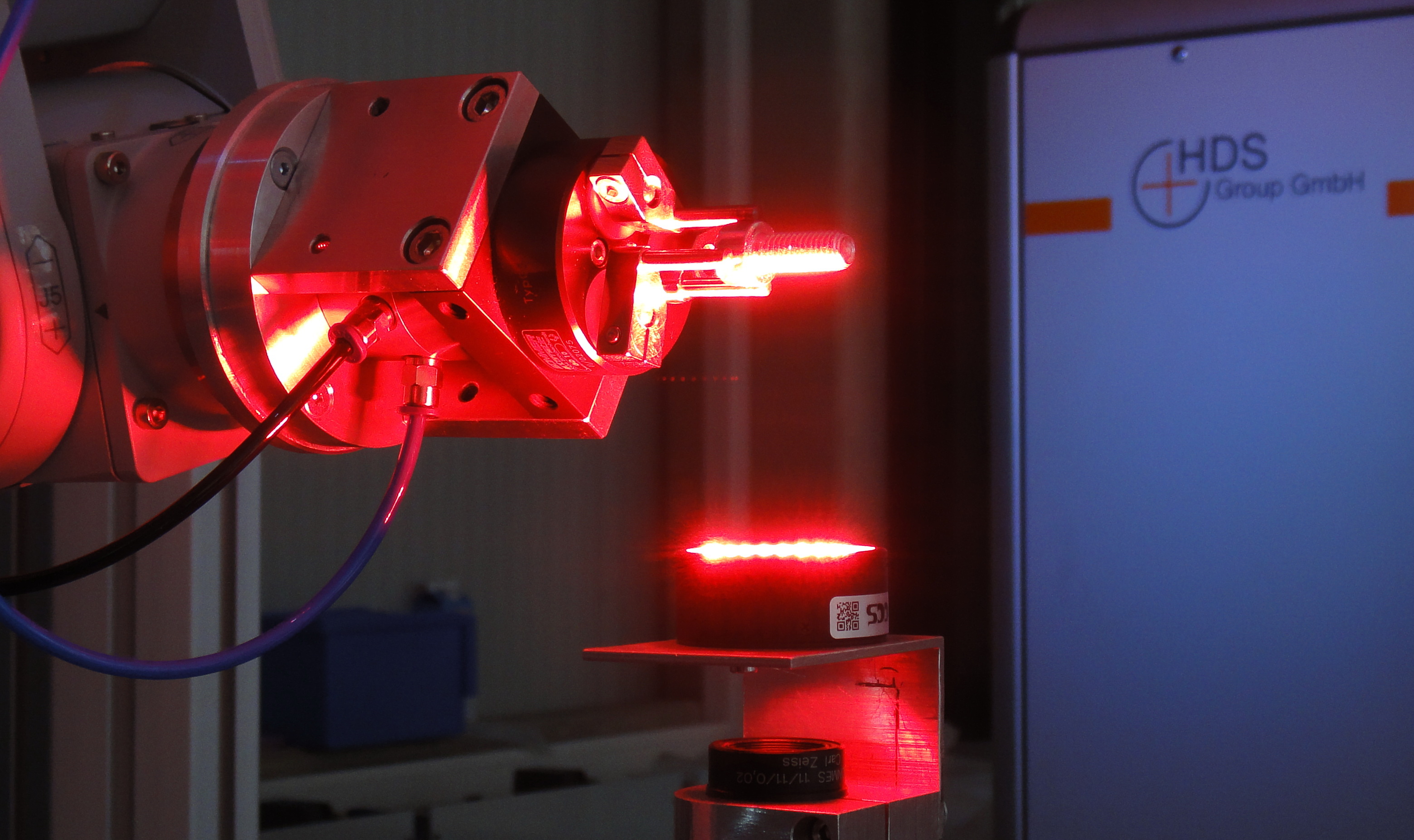 Roboterprüfzelle - hds-group.de